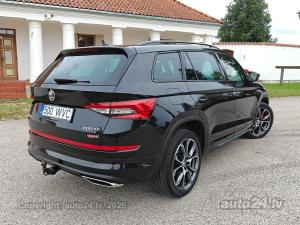 Black Skoda Kodiaq 2019 in Tartu, with an engine capacity of 2.00 L and mileage of 185 thousand km for 27999 €, photo 5 on AUTOMOTO.COM.LV