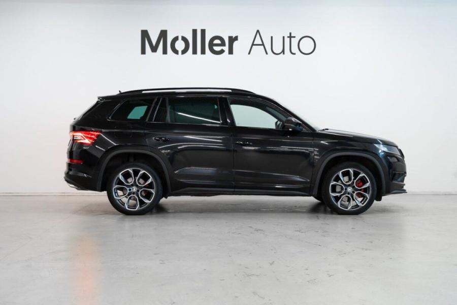 Black Skoda Kodiaq 2019 in Vilnius, with an engine capacity of 2.00 L and mileage of 221 thousand km for 24900 €, photo 5 on AUTOMOTO.COM.LV