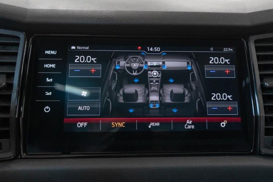 Black Skoda Kodiaq 2019 in Vilnius, with an engine capacity of 2.00 L and mileage of 221 thousand km for 24900 €, photo 17 on AUTOMOTO.COM.LV