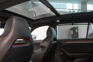 Black Skoda Kodiaq 2019 in Vilnius, with an engine capacity of 2.00 L and mileage of 221 thousand km for 24900 €, photo 23 on AUTOMOTO.COM.LV