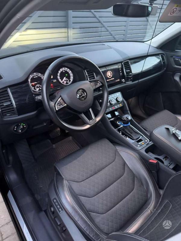 Black Skoda Kodiaq 2019 in Vilnius, with an engine capacity of 1.98 L and mileage of 176 thousand km for 19600 €, photo 8 on AUTOMOTO.COM.LV