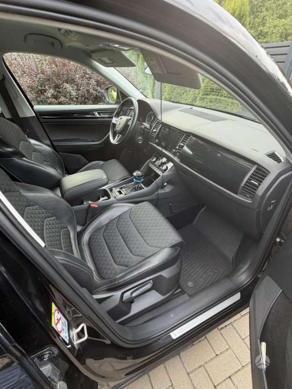 Black Skoda Kodiaq 2019 in Vilnius, with an engine capacity of 1.98 L and mileage of 176 thousand km for 19600 €, photo 9 on AUTOMOTO.COM.LV