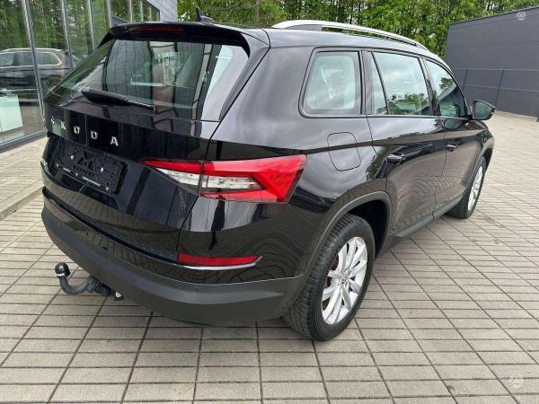 Skoda Kodiaq 2019 in Kaunas on AUTOMOTO.COM.LV Black Skoda Kodiaq 2019 in Kaunas, with an engine capacity of 1.50 L and mileage of 198 thousand km for 16900 €, photo 4 on AUTOMOTO.COM.LV