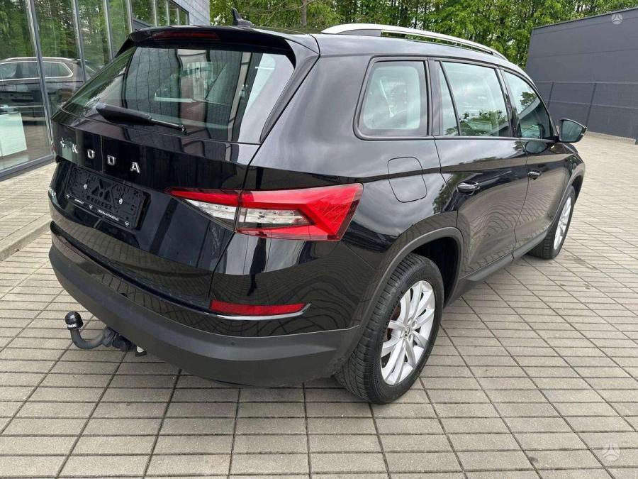 Melns Skoda Kodiaq 2019 Kauņa, ar dzinēja tilpumu 1.50 L un nobraukumu 198 tūkst. km par 16900 €, foto 4 vietnē AUTOMOTO.COM.LV
