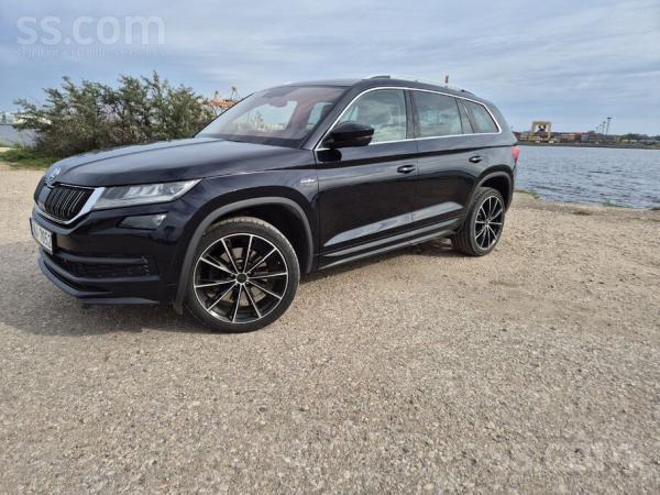 Black Skoda Kodiaq 2019 in Riga, with an engine capacity of 2.00 L and mileage of 158 thousand km for 19600 €, photo 1 on AUTOMOTO.COM.LV