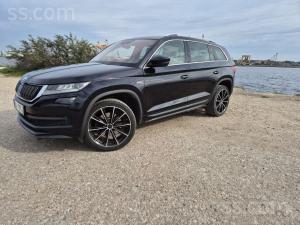 Black Skoda Kodiaq 2019 in Riga, with an engine capacity of 2.00 L and mileage of 158 thousand km for 19600 €, photo  on AUTOMOTO.COM.LV