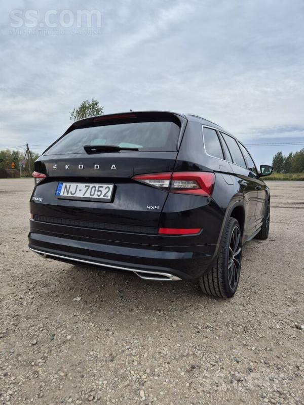 Black Skoda Kodiaq 2019 in Riga, with an engine capacity of 2.00 L and mileage of 158 thousand km for 19600 €, photo 3 on AUTOMOTO.COM.LV