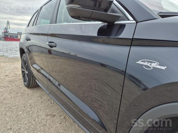 Black Skoda Kodiaq 2019 in Riga, with an engine capacity of 2.00 L and mileage of 158 thousand km for 19600 €, photo 4 on AUTOMOTO.COM.LV