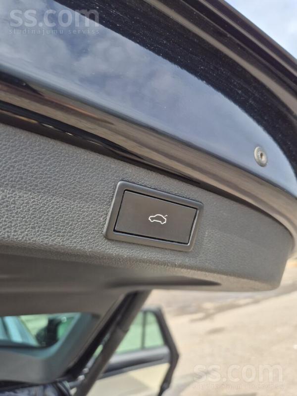 Black Skoda Kodiaq 2019 in Riga, with an engine capacity of 2.00 L and mileage of 158 thousand km for 19600 €, photo 8 on AUTOMOTO.COM.LV