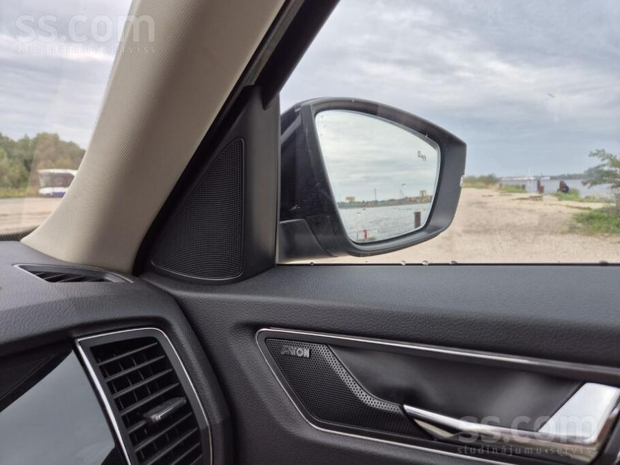 Black Skoda Kodiaq 2019 in Riga, with an engine capacity of 2.00 L and mileage of 158 thousand km for 19600 €, photo 12 on AUTOMOTO.COM.LV