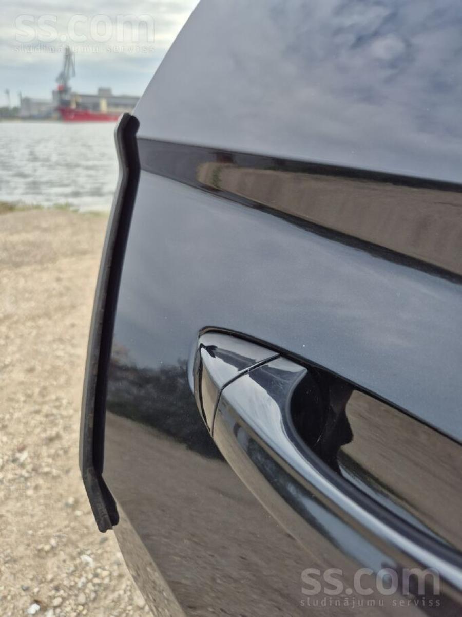 Black Skoda Kodiaq 2019 in Riga, with an engine capacity of 2.00 L and mileage of 158 thousand km for 19600 €, photo 13 on AUTOMOTO.COM.LV