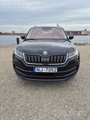 Black Skoda Kodiaq 2019 in Riga, with an engine capacity of 2.00 L and mileage of 158 thousand km for 19600 €, photo 25 on AUTOMOTO.COM.LV