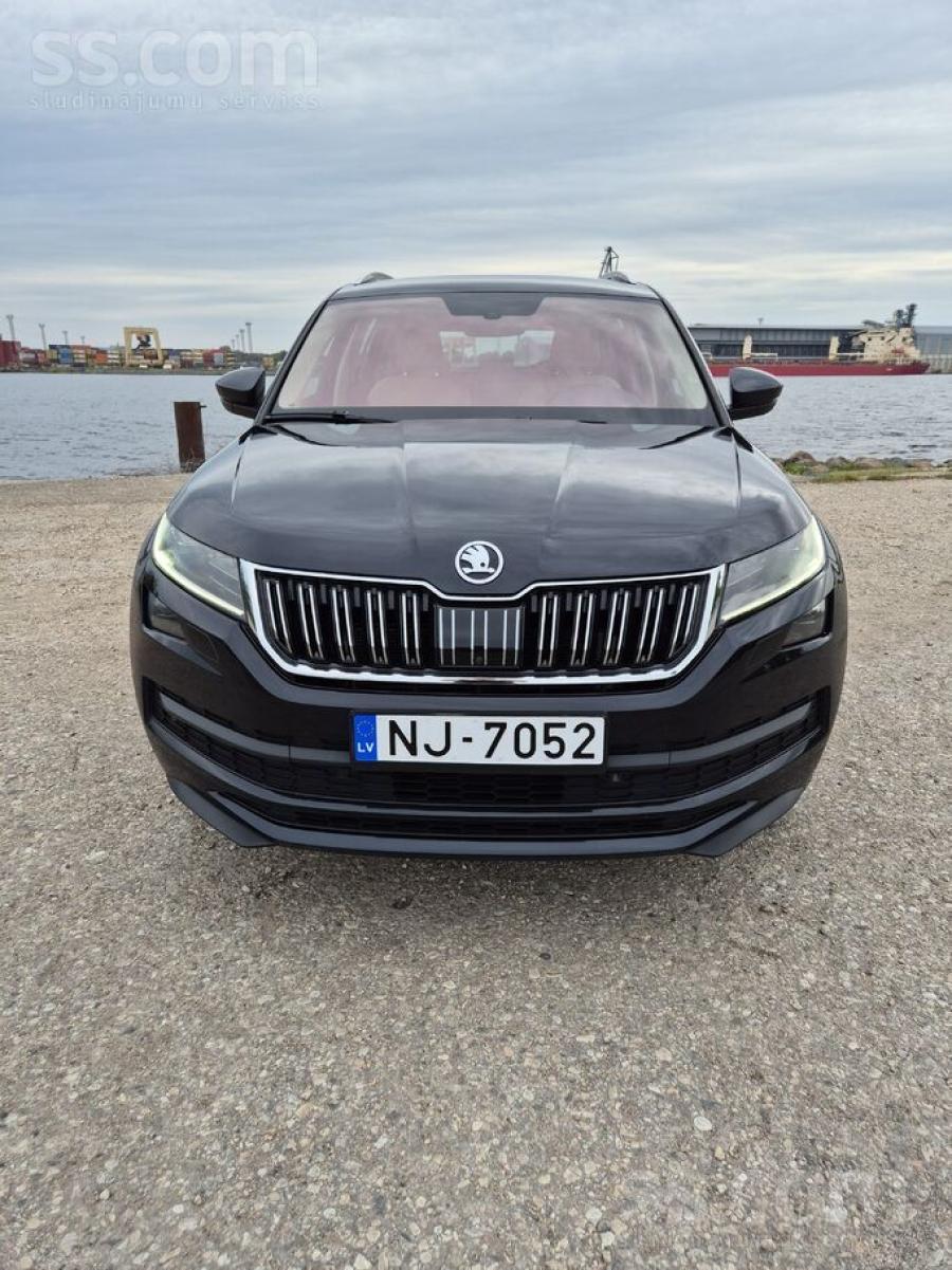Black Skoda Kodiaq 2019 in Riga, with an engine capacity of 2.00 L and mileage of 158 thousand km for 19600 €, photo 25 on AUTOMOTO.COM.LV