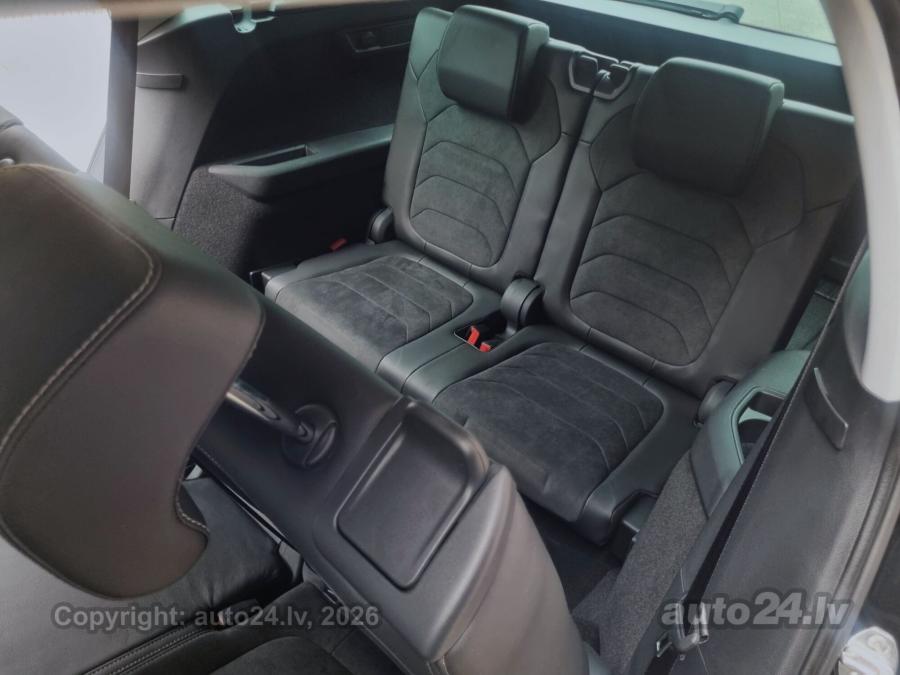 Black Skoda Kodiaq 2019 in Tallinn, with an engine capacity of 2.00 L and mileage of 145 thousand km for 24800 €, photo 6 on AUTOMOTO.COM.LV