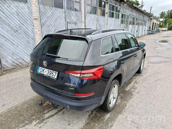 Melns Skoda Kodiaq 2019 Rīga, ar dzinēja tilpumu 2.00 L un nobraukumu 306 tūkst. km par 14000 €, foto 3 vietnē AUTOMOTO.COM.LV