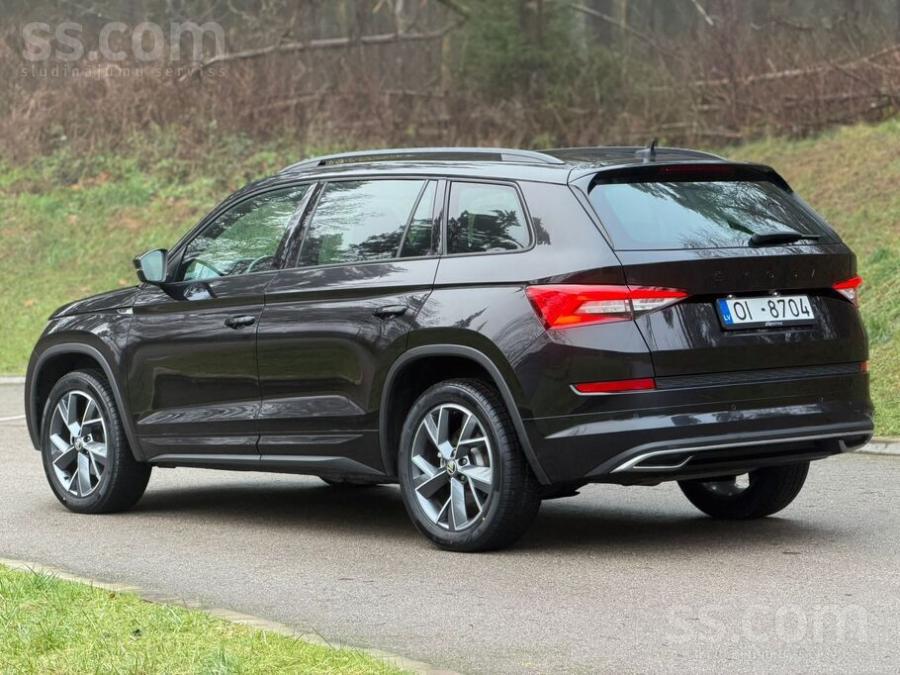 Black Skoda Kodiaq 2020 in Ogre, with an engine capacity of 1.50 L and mileage of 196 thousand km for 21300 €, photo 4 on AUTOMOTO.COM.LV