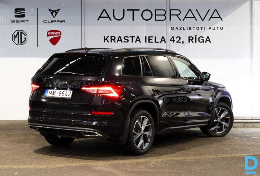 Black Skoda Kodiaq 2020 in Riga, with an engine capacity of 2.00 L and mileage of 158 thousand km for 23700 €, photo 2 on AUTOMOTO.COM.LV