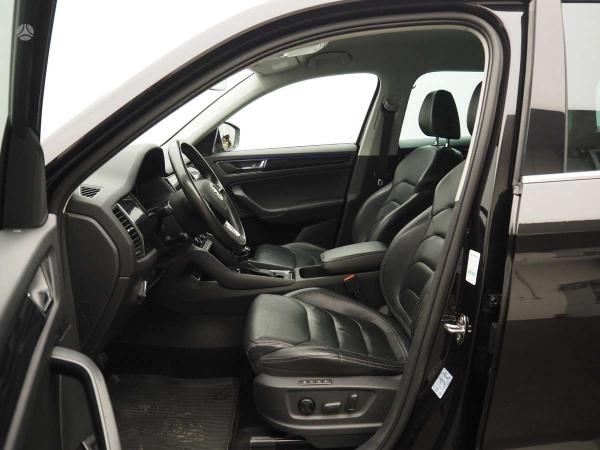 Black Skoda Kodiaq 2020 in Vilnius, with an engine capacity of 1.97 L and mileage of 141 thousand km for 24300 €, photo 7 on AUTOMOTO.COM.LV