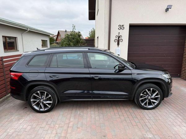 Melns Skoda Kodiaq 2020 Šauļi, ar dzinēja tilpumu 1.50 L un nobraukumu 204 tūkst. km par 21580 €, foto 4 vietnē AUTOMOTO.COM.LV