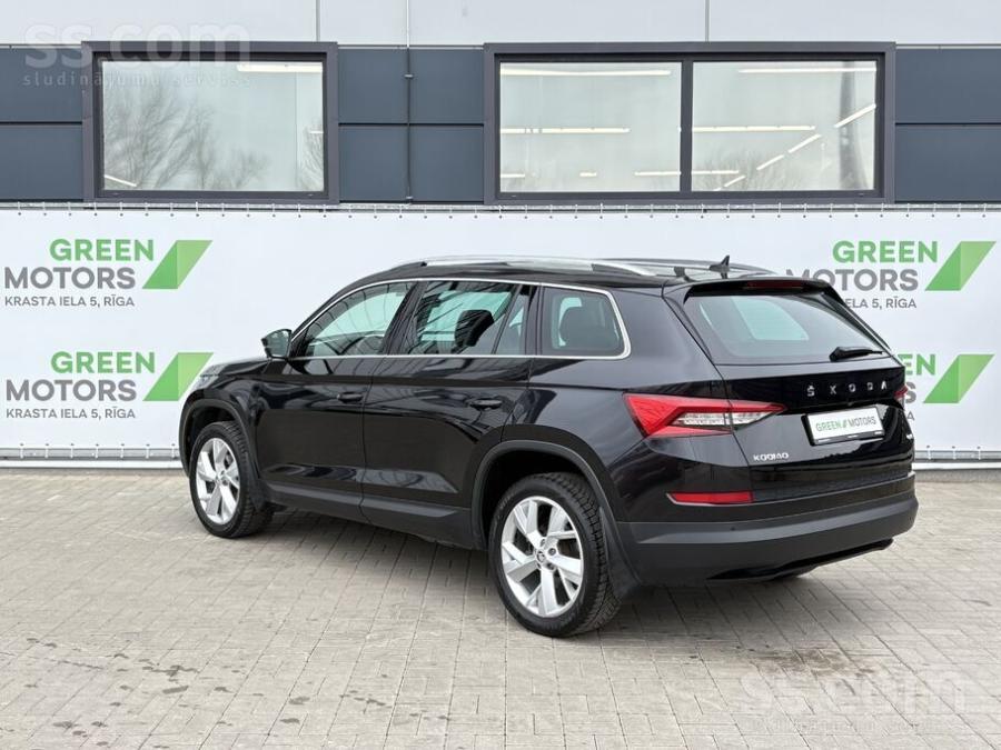 Black Skoda Kodiaq 2020 in Riga, with an engine capacity of 2.00 L and mileage of 141 thousand km for 25500 €, photo 3 on AUTOMOTO.COM.LV