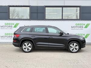Black Skoda Kodiaq 2020 in Riga, with an engine capacity of 2.00 L and mileage of 141 thousand km for 25500 €, photo 5 on AUTOMOTO.COM.LV