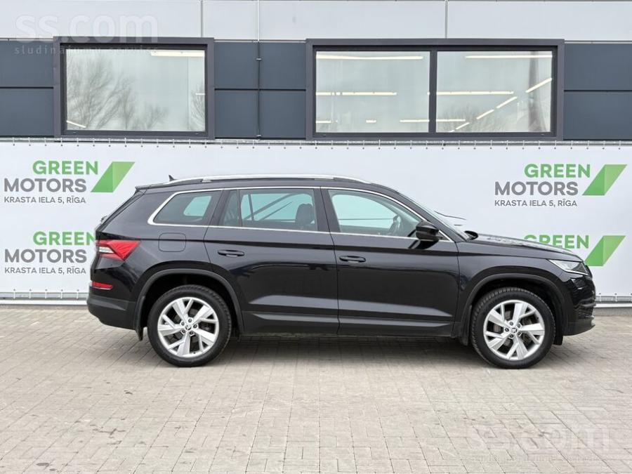Black Skoda Kodiaq 2020 in Riga, with an engine capacity of 2.00 L and mileage of 141 thousand km for 25500 €, photo 5 on AUTOMOTO.COM.LV