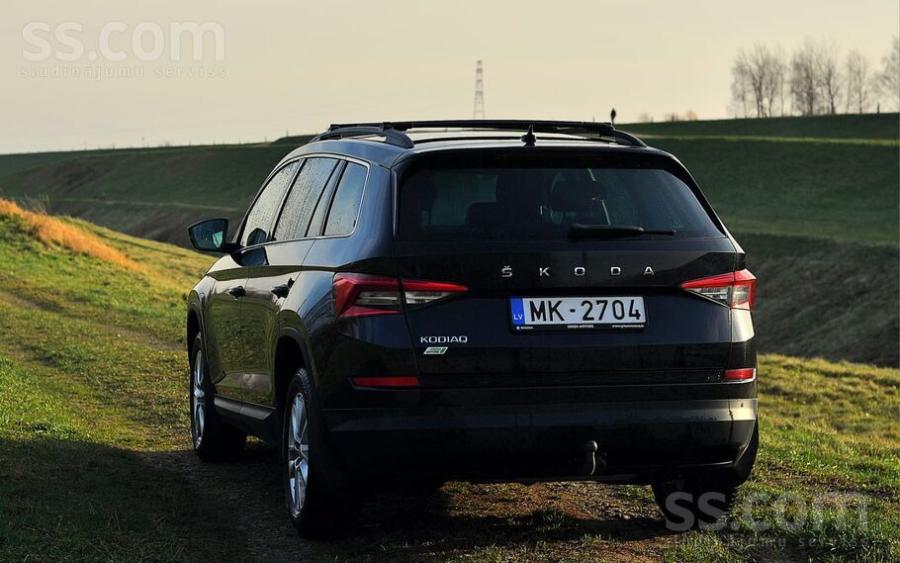 Melns Skoda Kodiaq 2020 Rīga, ar dzinēja tilpumu 1.50 L un nobraukumu 146 tūkst. km par 19990 €, foto 3 vietnē AUTOMOTO.COM.LV