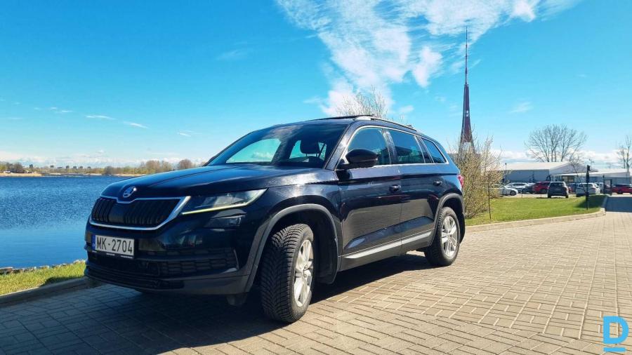 Black Skoda Kodiaq 2020 in Riga, with an engine capacity of 1.50 L and mileage of 147 thousand km for 18900 €, photo 1 on AUTOMOTO.COM.LV