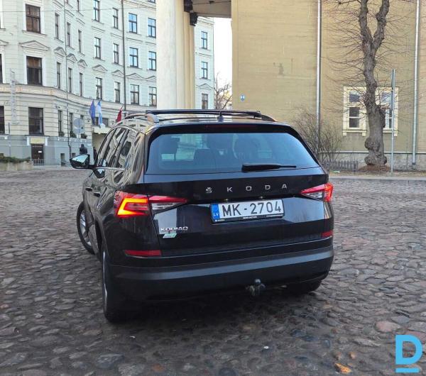 Black Skoda Kodiaq 2020 in Riga, with an engine capacity of 1.50 L and mileage of 147 thousand km for 18900 €, photo 8 on AUTOMOTO.COM.LV