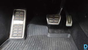 Black Skoda Kodiaq 2020 in Riga, with an engine capacity of 1.50 L and mileage of 147 thousand km for 18900 €, photo 12 on AUTOMOTO.COM.LV