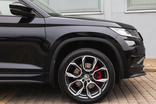 Melns Skoda Kodiaq 2020 Ventspils, ar dzinēja tilpumu 2.00 L un nobraukumu 201 tūkst. km par 24400 €, foto 9 vietnē AUTOMOTO.COM.LV