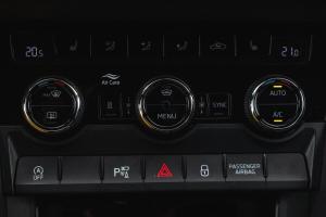 Melns Skoda Kodiaq 2020 Ventspils, ar dzinēja tilpumu 2.00 L un nobraukumu 201 tūkst. km par 24400 €, foto 29 vietnē AUTOMOTO.COM.LV