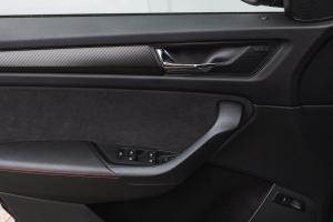 Melns Skoda Kodiaq 2020 Ventspils, ar dzinēja tilpumu 2.00 L un nobraukumu 201 tūkst. km par 24400 €, foto 32 vietnē AUTOMOTO.COM.LV