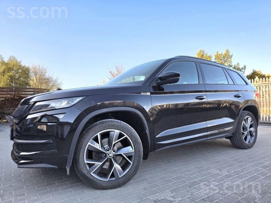 Black Skoda Kodiaq 2020 in Riga, with an engine capacity of 1.50 L and mileage of 69 thousand km for 25900 €, photo 5 on AUTOMOTO.COM.LV