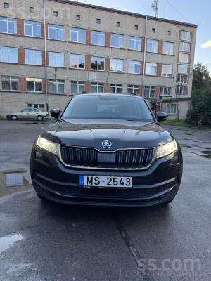 Black Skoda Kodiaq 2020 in Riga, with an engine capacity of 2.00 L and mileage of 139 thousand km for 21800 €, photo  on AUTOMOTO.COM.LV