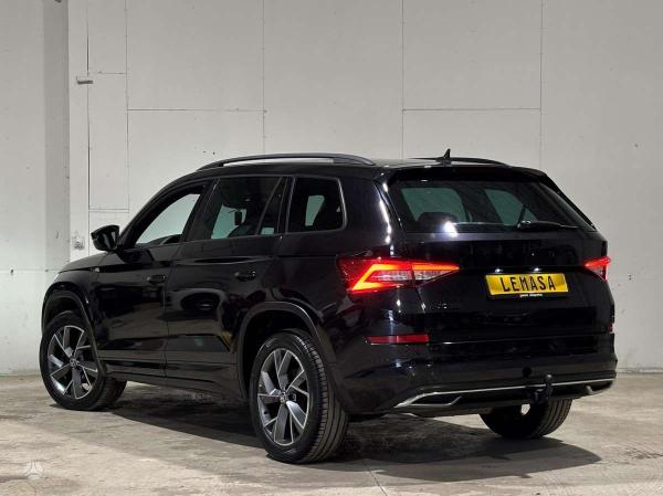 Black Skoda Kodiaq 2020 in Klaipeda, with an engine capacity of 1.97 L and mileage of 224 thousand km for 22999 €, photo 3 on AUTOMOTO.COM.LV