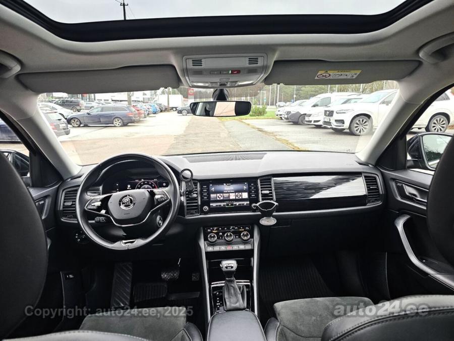 Melns Skoda Kodiaq 2021 Tallina, ar dzinēja tilpumu 2.00 L un nobraukumu 138 tūkst. km par 28100 €, foto 12 vietnē AUTOMOTO.COM.LV