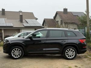 Black Skoda Kodiaq 2021 in Siauliai, with an engine capacity of 1.50 L and mileage of 194 thousand km for 19345 €, photo 6 on AUTOMOTO.COM.LV