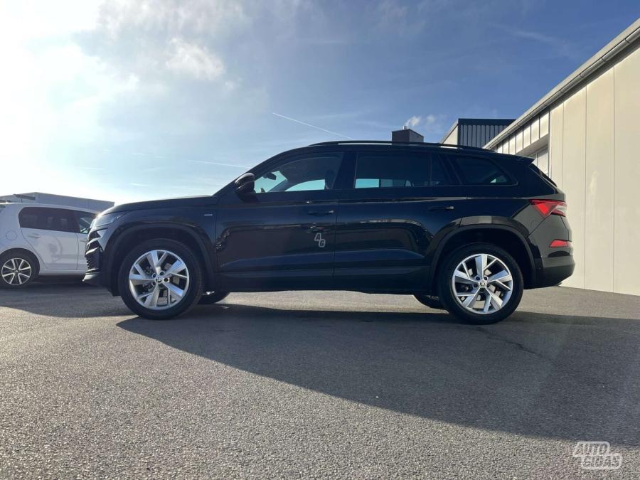 Melns Skoda Kodiaq 2021 Kauņa, ar dzinēja tilpumu 1.50 L un nobraukumu 41 tūkst. km par 30496 €, foto 2 vietnē AUTOMOTO.COM.LV