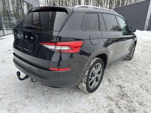 Black Skoda Kodiaq 2021 in Kaunas, with an engine capacity of 1.50 L and mileage of 185 thousand km for 20500 €, photo 3 on AUTOMOTO.COM.LV