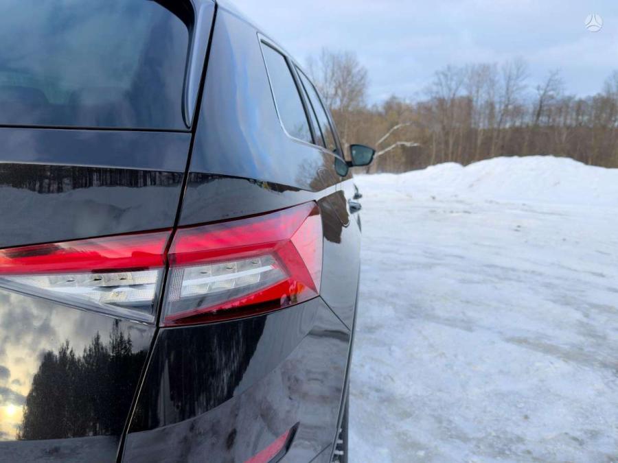Black Skoda Kodiaq 2021 in Taurage, with an engine capacity of 1.97 L and mileage of 211 thousand km for 26300 €, photo 9 on AUTOMOTO.COM.LV
