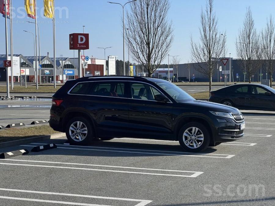 Melns Skoda Kodiaq 2021 Rīga, ar dzinēja tilpumu 1.50 L un nobraukumu 63 tūkst. km par 23800 €, foto 1 vietnē AUTOMOTO.COM.LV