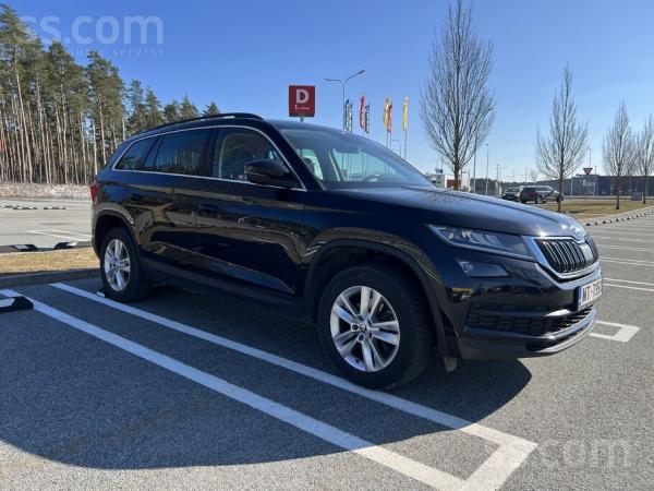 Melns Skoda Kodiaq 2021 Rīga, ar dzinēja tilpumu 1.50 L un nobraukumu 63 tūkst. km par 23800 €, foto 4 vietnē AUTOMOTO.COM.LV