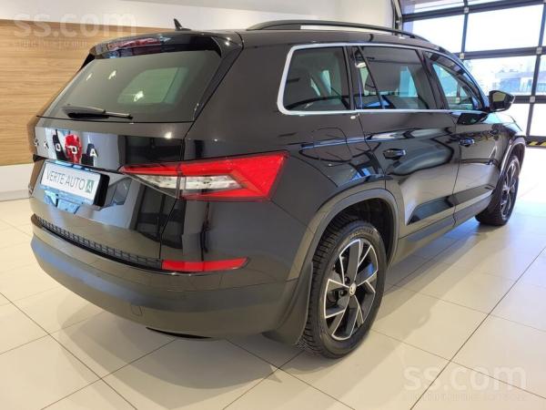 Black Skoda Kodiaq 2021 in Riga, with an engine capacity of 2.00 L and mileage of 155 thousand km for 22990 €, photo 6 on AUTOMOTO.COM.LV