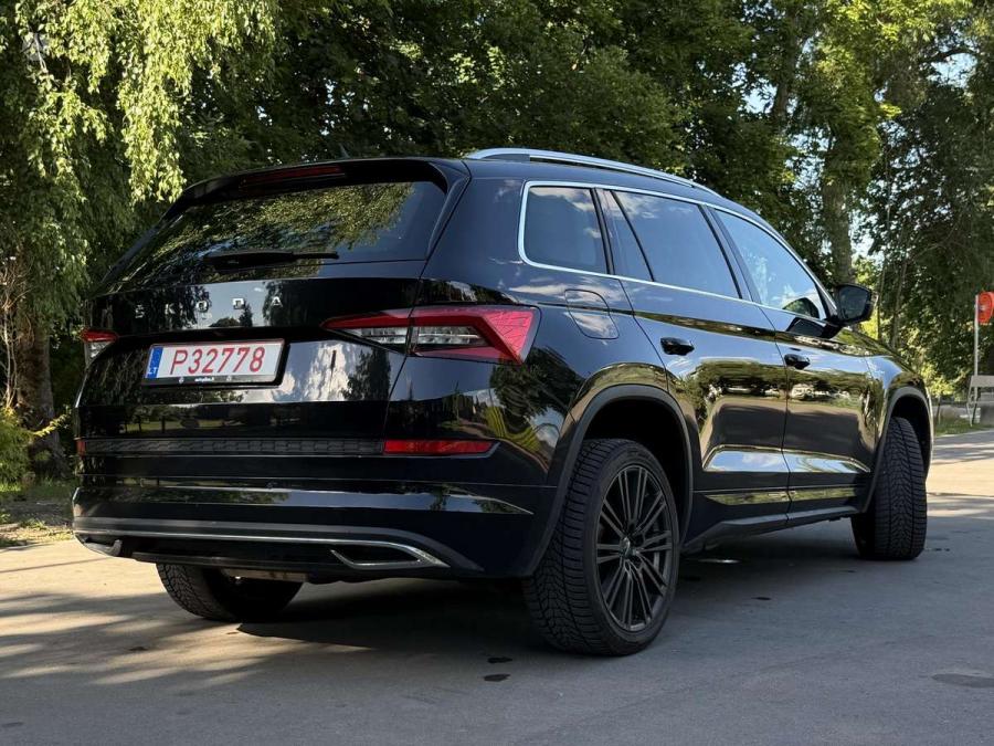 Black Skoda Kodiaq 2021 in Taurage, with an engine capacity of 1.97 L and mileage of 212 thousand km for 22600 €, photo 4 on AUTOMOTO.COM.LV
