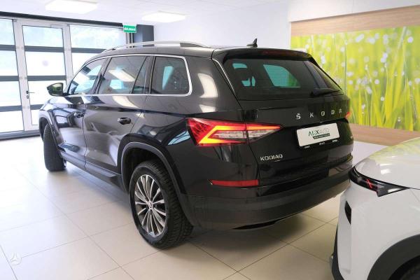 Black Skoda Kodiaq 2021 in Vilnius, with an engine capacity of 1.97 L and mileage of 215 thousand km for 21900 €, photo 4 on AUTOMOTO.COM.LV