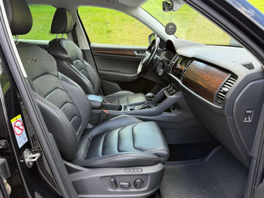Melns Skoda Kodiaq 2021 Utena, ar dzinēja tilpumu 1.97 L un nobraukumu 238 tūkst. km par 17950 €, foto 25 vietnē AUTOMOTO.COM.LV