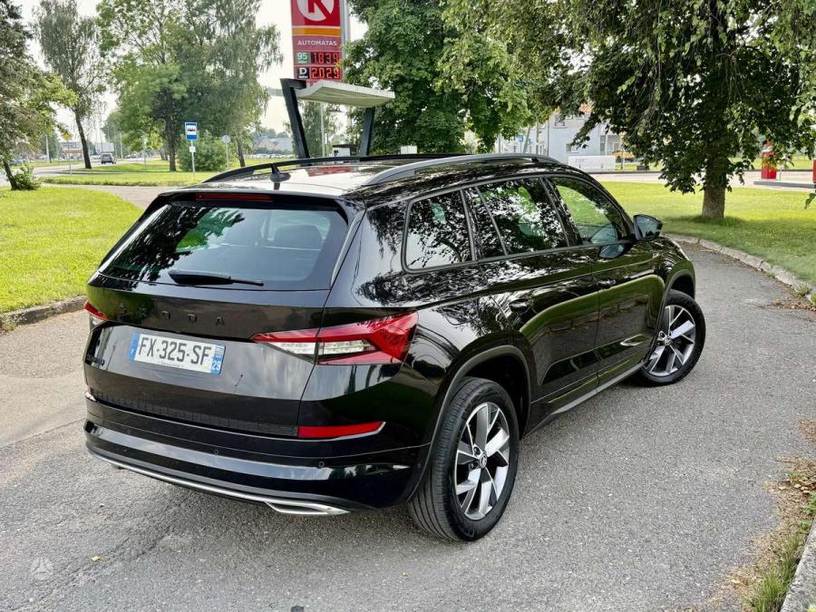 Black Skoda Kodiaq 2021 in Taurage, with an engine capacity of 1.97 L and mileage of 180 thousand km for 22500 €, photo 8 on AUTOMOTO.COM.LV