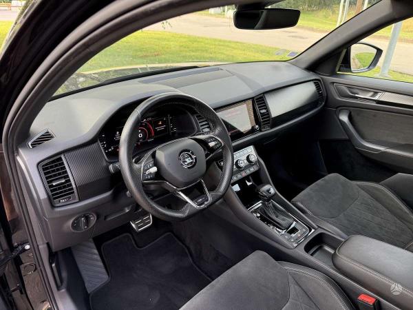 Melns Skoda Kodiaq 2021 Tauragė, ar dzinēja tilpumu 1.97 L un nobraukumu 180 tūkst. km par 22500 €, foto 10 vietnē AUTOMOTO.COM.LV