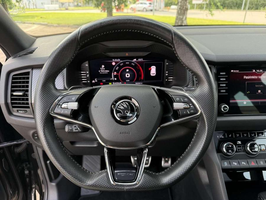 Black Skoda Kodiaq 2021 in Taurage, with an engine capacity of 1.97 L and mileage of 180 thousand km for 22500 €, photo 20 on AUTOMOTO.COM.LV